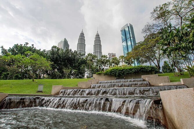 Kuala Lumpur & Batu Caves Combo Tour SIC - Exploring Kuala Lumpur & Batu Caves: A Balanced Look at a Compact Heritage Experience