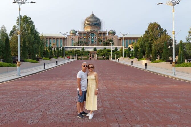 Kuala Lumpur, Batu Caves & Putrajaya Full-Day City Tour - Key Points