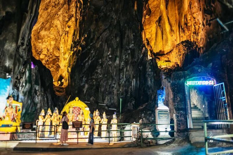 Kuala Lumpur: Batu Caves Sunset Tour with Banana Leaf Dinner - Highlights and Considerations