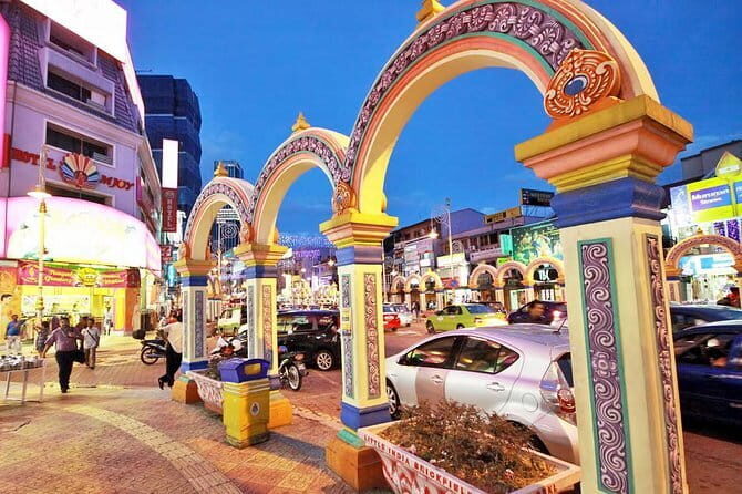 Kuala Lumpur Bird Park Admission with Famous Shopping Spots Tour - An In-Depth Look at the Tour Experience