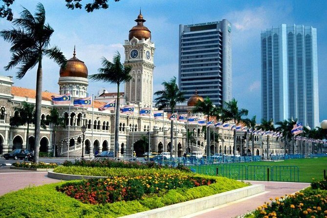 Kuala Lumpur City Tour plus Batu Caves, Hot Springs & Waterfalls - The Temples of Faith: Thean Hou Temple and Batu Caves