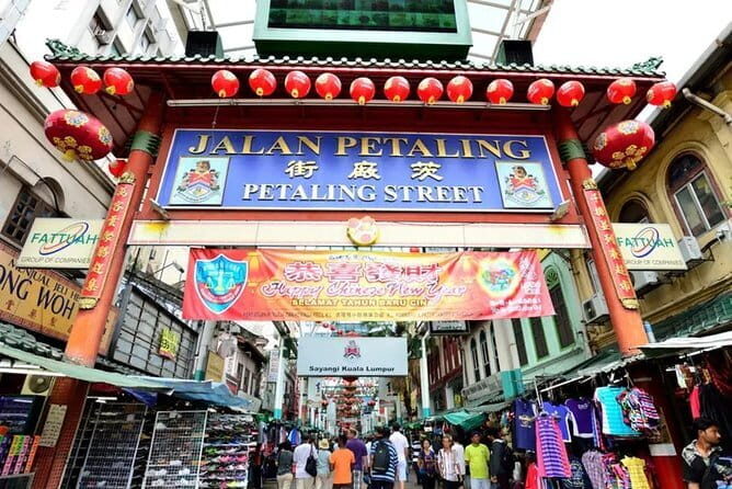 Kuala Lumpur Cultural and Heritage Tour With Lunch - The Practical Side: Transportation, Food, and Group Size