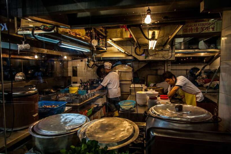 Kuala Lumpur: Evening Food Tour by Bike - What to Expect and What to Wear