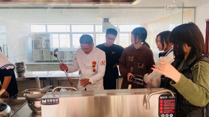 Kuala Lumpur: Family Cooking Class with Market Tour & Meal - A Walkthrough of the Experience