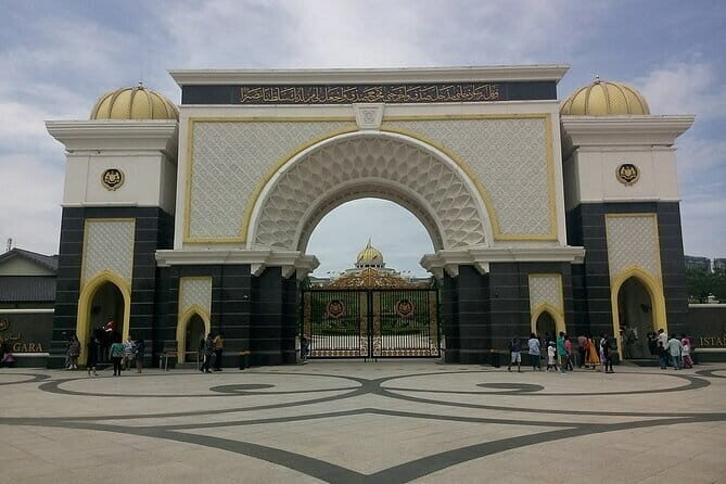 Kuala Lumpur Full Day City Tour with Petronas Twin Tower Tickets - An In-Depth Look at the Tour Itself