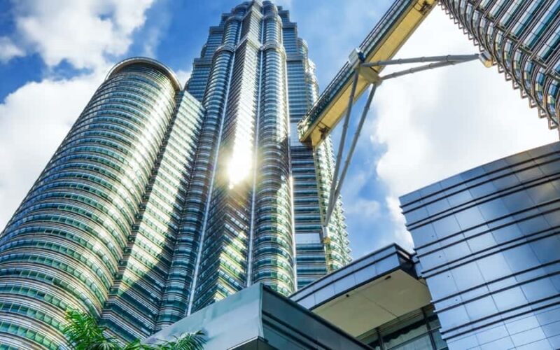Kuala Lumpur Full-Day Grand Tour Featuring 25 Attractions - The Practical Side: Transportation, Price, and Suitability