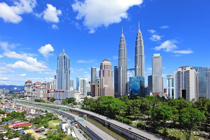 Kuala Lumpur Night Private Tour with Dinner and Cultural Show - Who Should Consider This Tour?