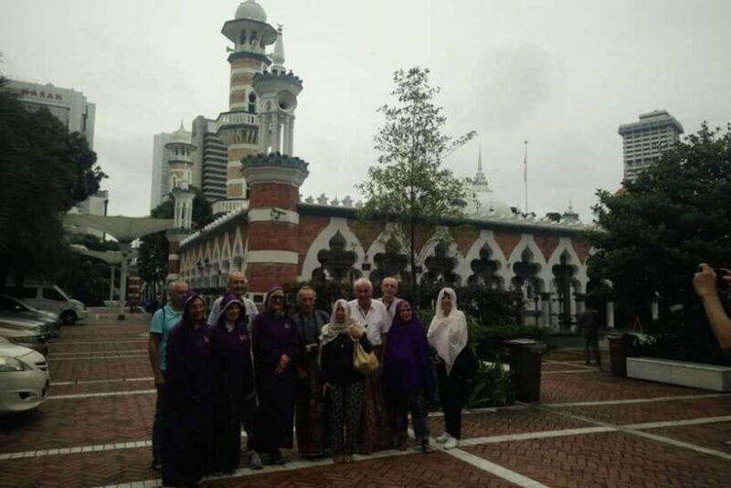 Kuala Lumpur: Private custom walking tour with a local guide - Key Points