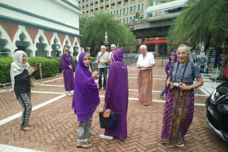 Kuala Lumpur: Private custom walking tour with a local guide - What to Expect Day of the Tour