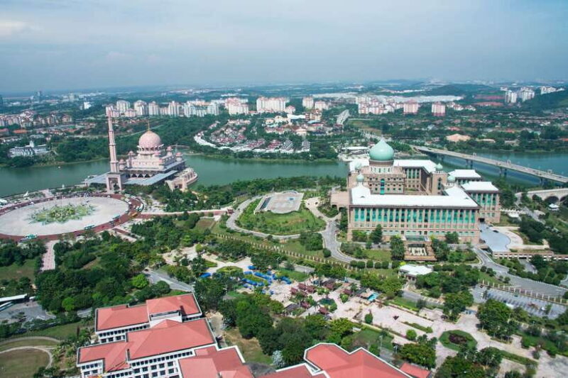 Kuala Lumpur: Putrajaya City Tour with Lake Cruise - The Scenic Drive and Cultural Enrichment