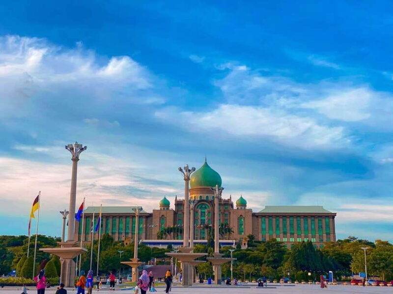 Kuala Lumpur: Putrajaya Tour with Pink Mosque & River Cruise - An In-Depth Look at the Putrajaya Experience