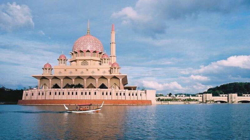 Kuala Lumpur: Putrajaya Tour with Traditional Boat Cruise - An Honest Look at the Experience