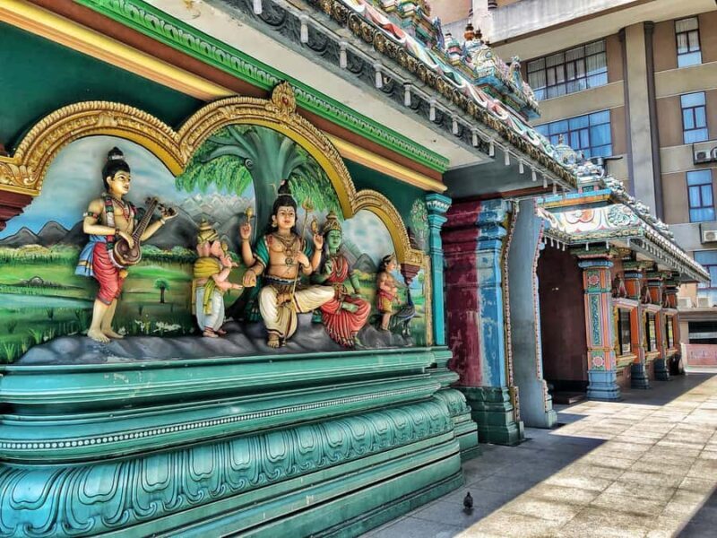 Kuala Lumpur: Taoist, Buddhist & Hindu Temple Tour - Key Points