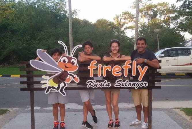 Kuala Selangor Fireflies Tour Include Seafood Dinner (Free Boat Ride) - Kampung Kuantan Firefly Park: The Showstopper