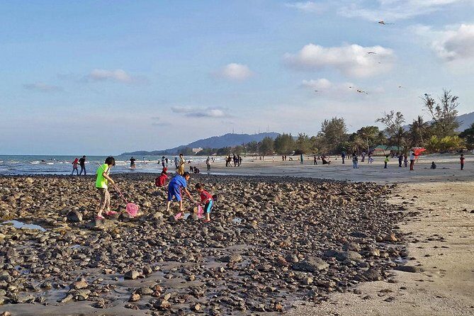 Kuantan Day Tour from Kuala Lumpur with Tower188 Observation Deck - The Beaches of Kuantan: Black Pebbles and Fishing Villages