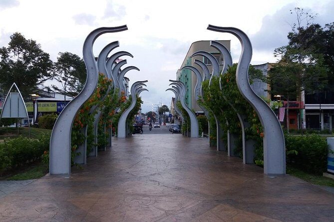 Kuantan Day Tour from Kuala Lumpur with Tower188 Observation Deck - The Sun Rises at Teluk Cempedak and the Iconic Kuantan 188 Tower