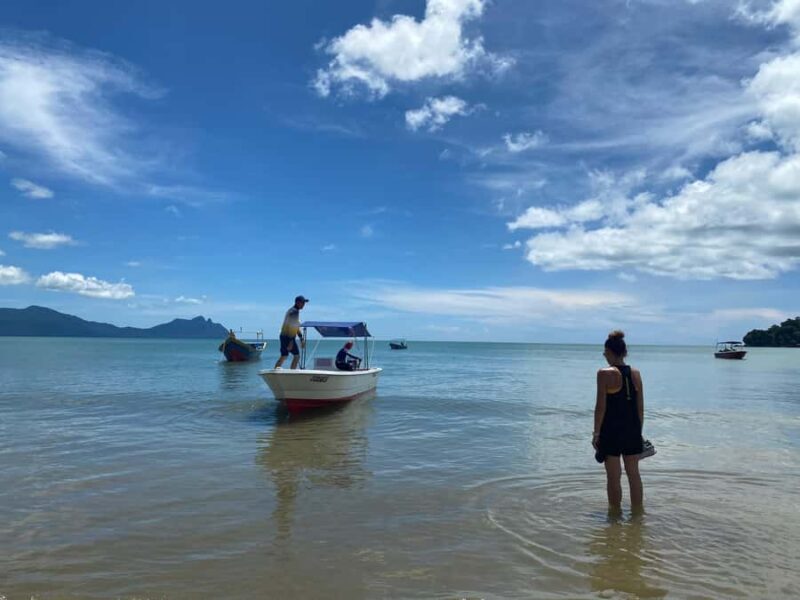 Kuching: Bako Wildlife & Permai Rainforest 2-Day Tour - Who Will Enjoy This Tour?