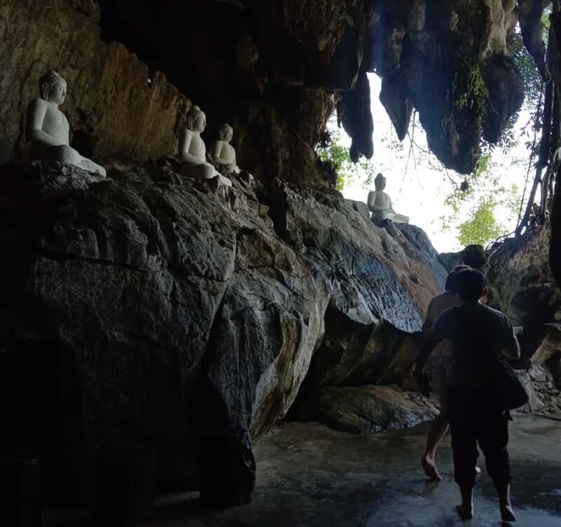 Kuching: Fairy & Wind Cave Guided Tour - Who Should Consider This Tour?