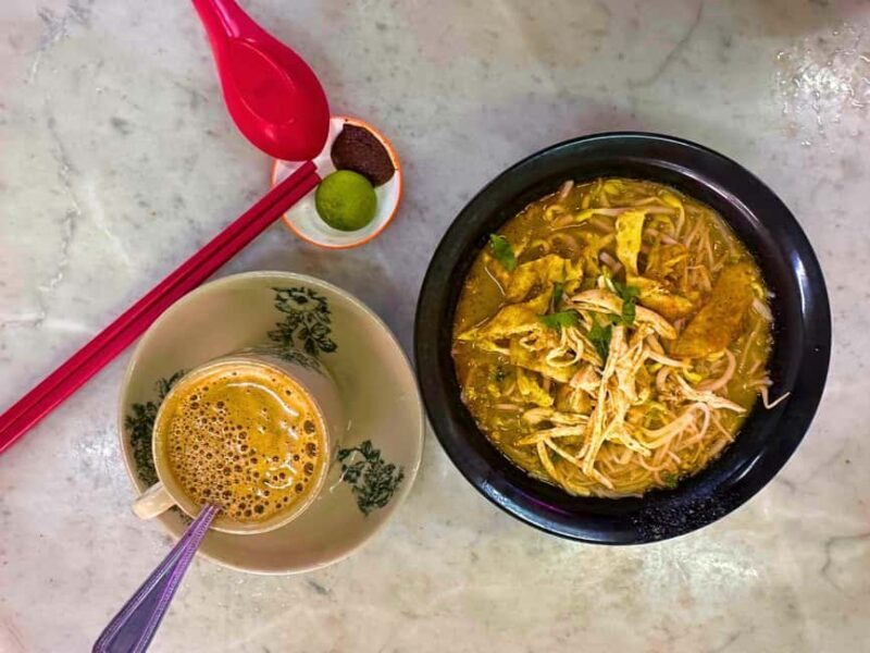 Kuching: Walking Tour with Sampan Boat Ride and Lunch - Key Points