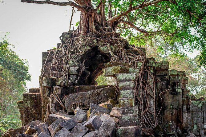 Kulen Waterfall, 1000 Linga River & Beng Mealea Small-Group Tour - Transportation and Group Size