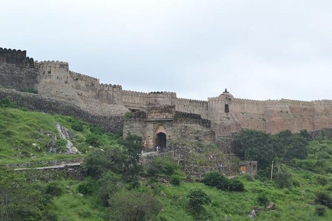 Kumbhalgarh and Ranakpur Same Day Tour with Lunch from Udaipur - What to Expect at Ranakpur