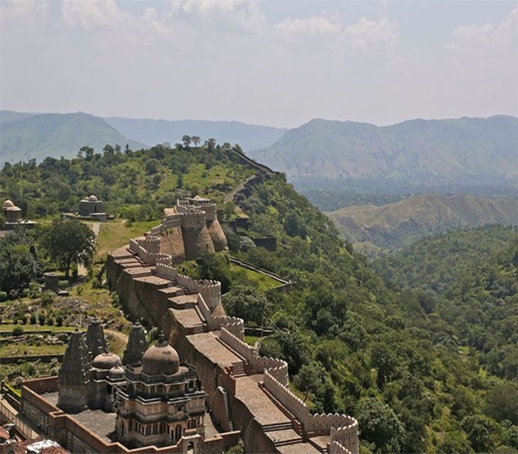 Kumbhalgarh Fort: Full-Day Private Tour with Lunch - Arriving at Kumbhalgarh: Architecture and Fortifications