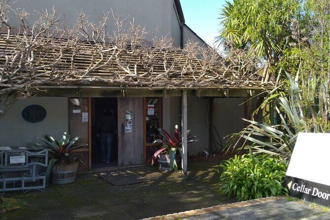 Kumeu Winery Boutique Tour with Gourmet Lunch from Auckland - Frequently Asked Questions