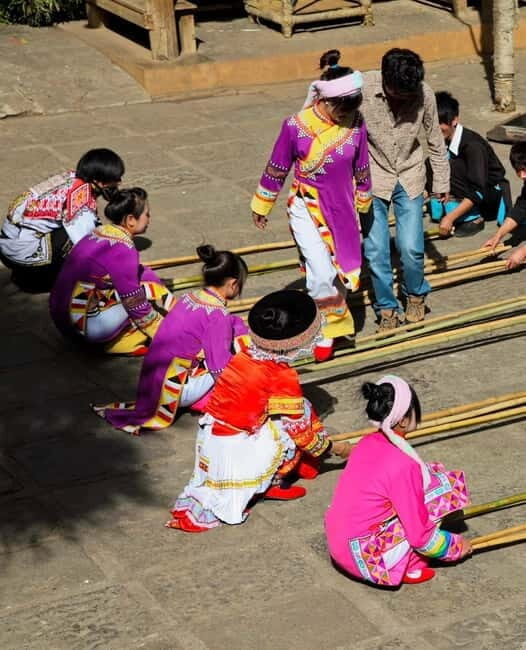 Kunming Day Tour: Stone Forest, Ethnic Park & Tie-Dye Craft - Key Points