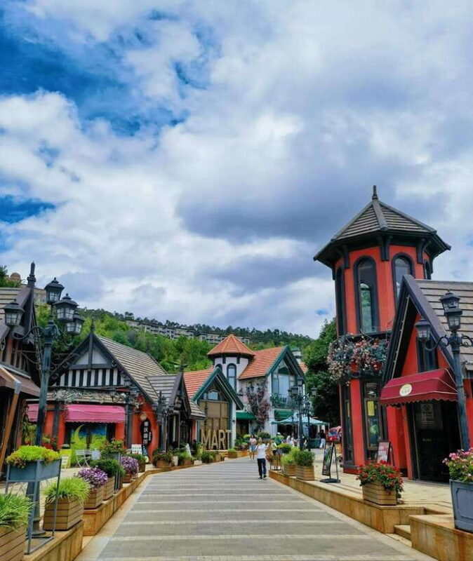 Kunming: Fuxian Lake Private Tour - Key Points