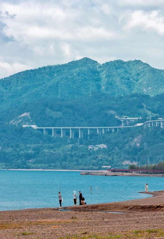 Kunming: Fuxian Lake Private Tour - Introduction and Overall Impression