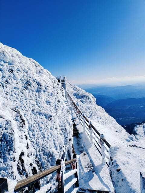 Kunming: Jiaozi Snow Mountain Overnight with Sunrise Hiking - FAQ