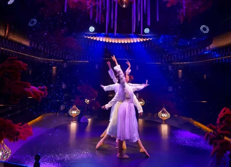 Kunming Jueyan: Immersive Ancient Palace Banquet with Show - The Value for Money