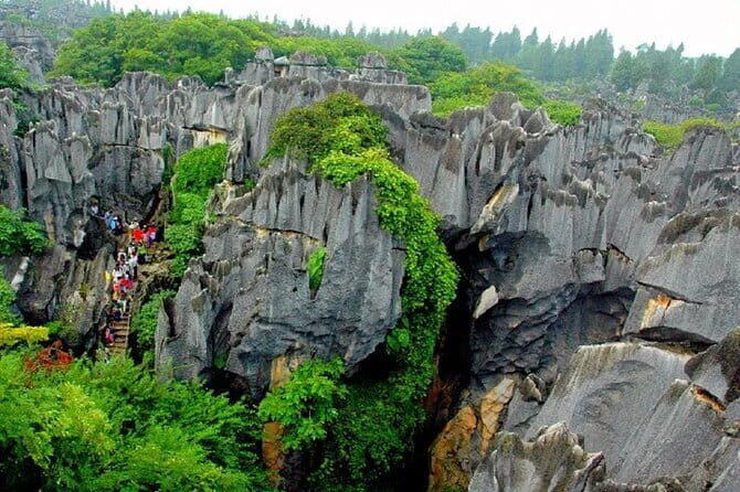 Kunming Yunnan Ethnic Village Private Tour - Authentic Experience in a Fair Price Range