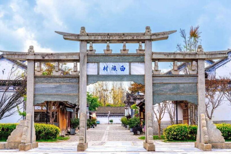 Kunming: Yunnan Ethnic Village & Western Hills Private Tour - Scenic Ride Across Dianchi Lake