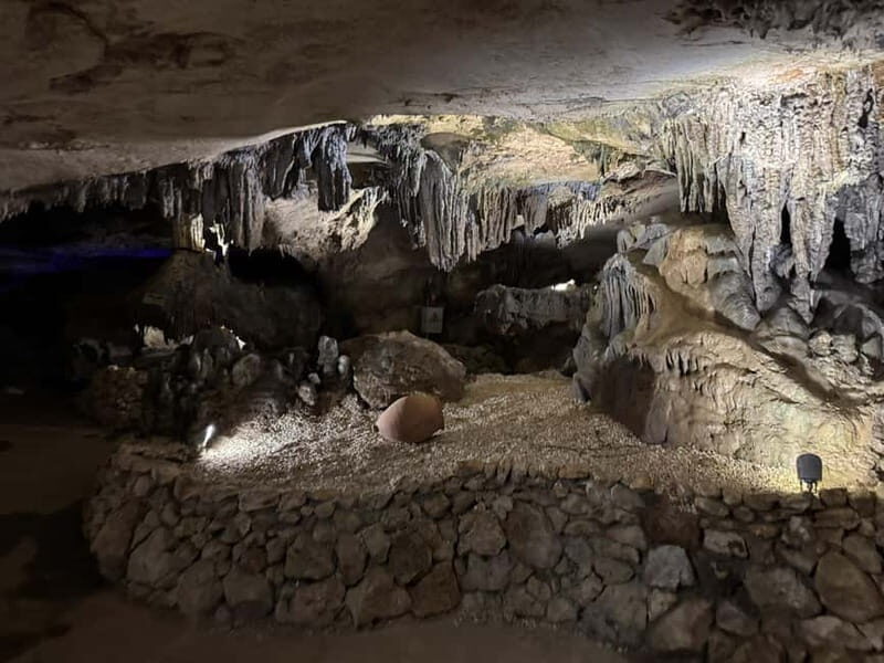 Kutaisi: Tskaltubo Town and Tetra Caves with Wine Tasting - Exploring the Sataplia Nature Reserve