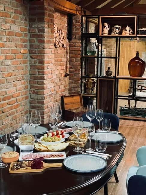 Kutaisi uncorked: Wine Tasting at a local Family Home - An In-Depth Look at the Itinerary