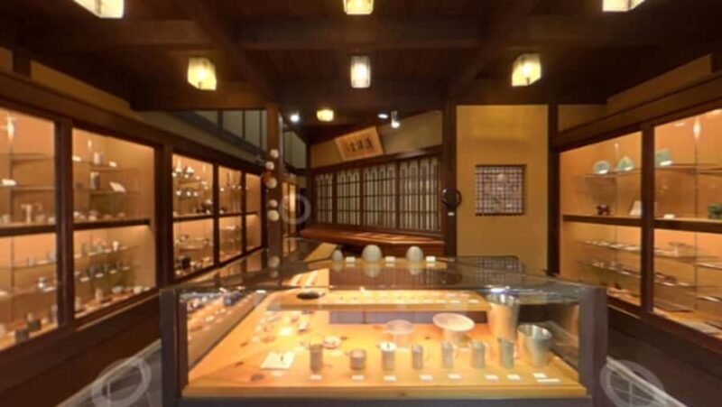 Kyoto 3h Craft Walk: Discover Timeless Beauty in Teramachi - Who Will Love This Tour?