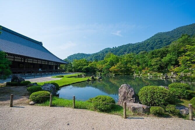 Kyoto Arashiyama: Fall Foliage Walking TourAutumn's limited - An In-Depth Look at the Kyoto Arashiyama Fall Foliage Tour