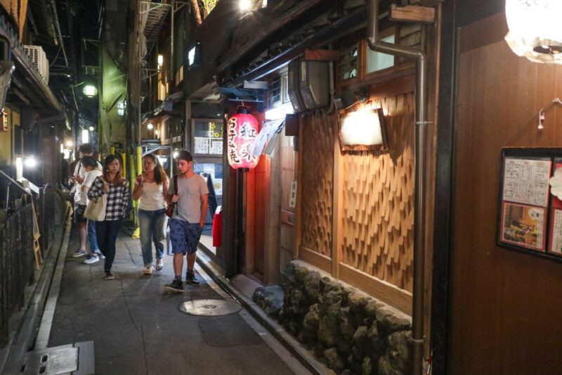 Kyoto : Bar Hopping Tour in Pontocho Alley at Night - Key Points