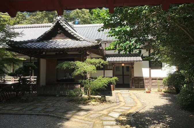 Kyoto Cultural Day Walking Tour with Expert Tour Guide - Walking Through Higashiyama: Kyoto’s Historic Heart