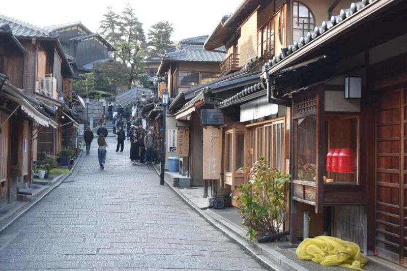 Kyoto Cultural Etiquette & GionPontocho Walking Tour - A Practical Look at the Experience
