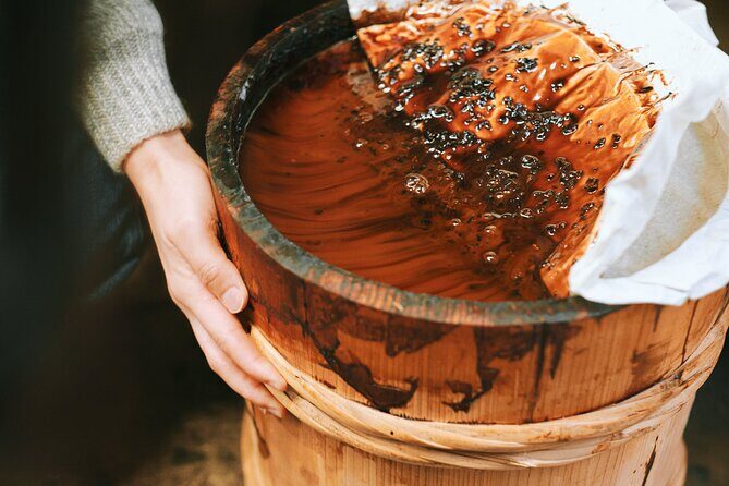 Kyoto Cultural Experience Inside the World of Urushi Lacquer - Key Points