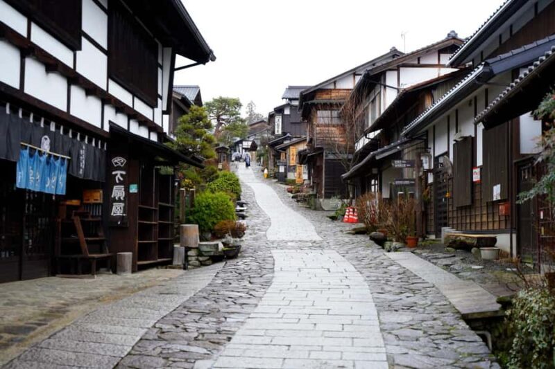 Kyoto: Early Morning Kimono Photoshoot with Photographer - An In-Depth Look at What You Can Expect