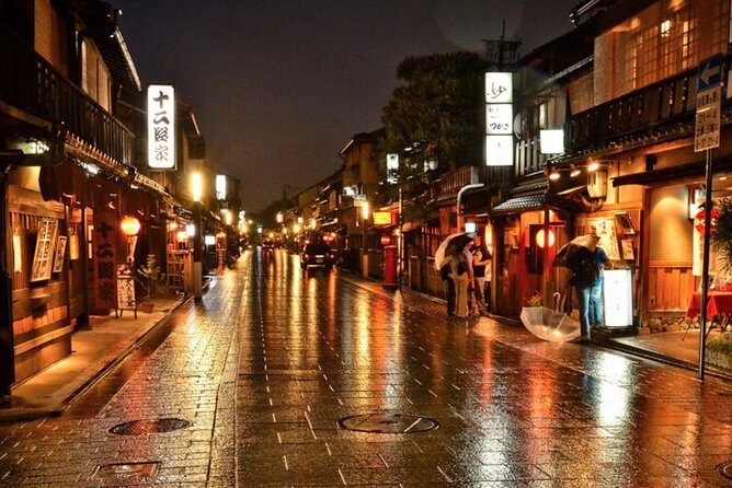 Kyoto Evening Gion Food Tour Including Kaiseki Dinner - Practical Tips for Travelers