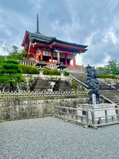 Kyoto: Fushimi Inari-taisha y Kiyomizu-dera (Spanish Guide) - FAQ