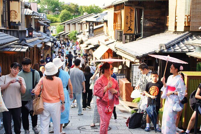Kyoto: Gion and Geisha District Walking Tour - Satisfied Travelers Speak Volumes