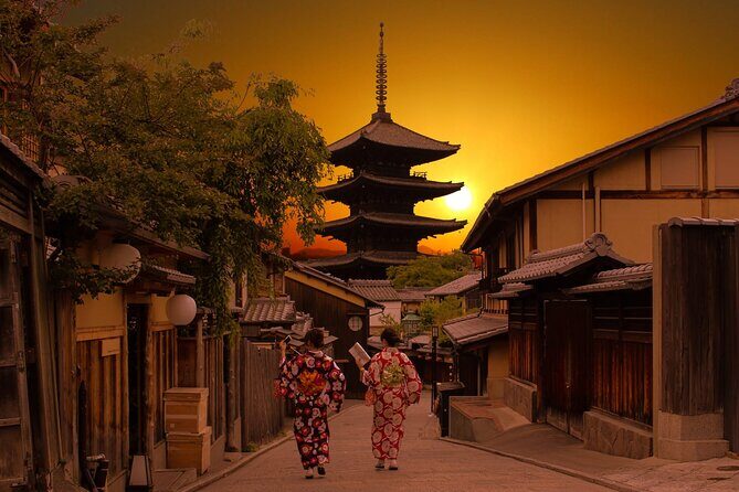 Kyoto: Gion Night Walking Tour with Geisha Insight - Experience Kyoto’s Gion District by Night: A Practical Review of the Gion Night Walking Tour with Geisha Insight