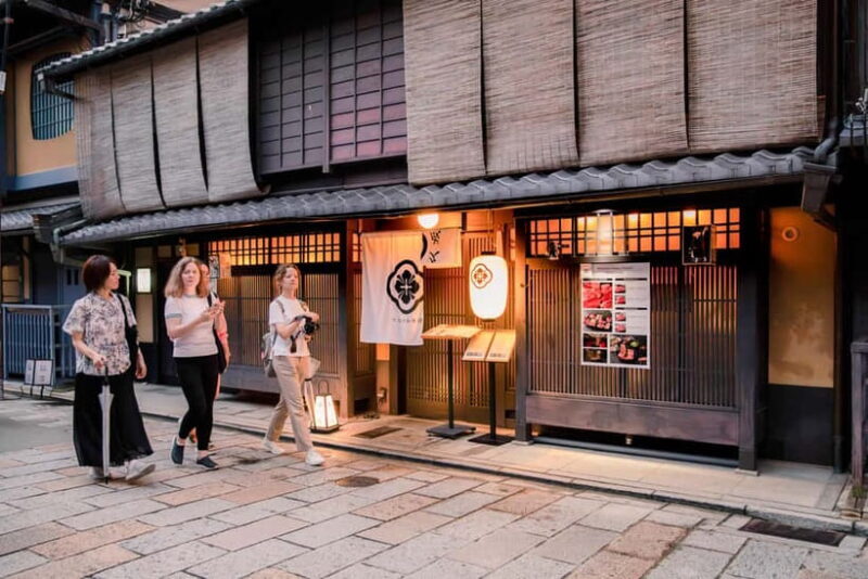 Kyoto: Gion World of the Geisha Guided Walking Tour - The Experience Beyond the Guide