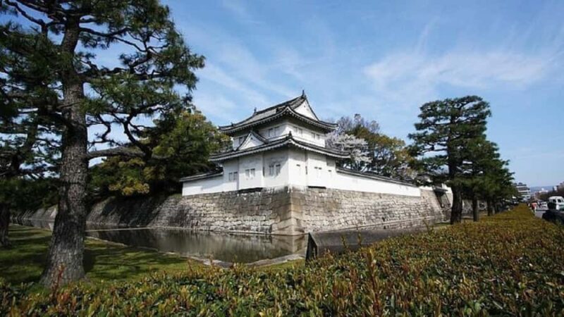 Kyoto: Guided Tour - Explore Nijo Castle and Railway Museum - Key Points