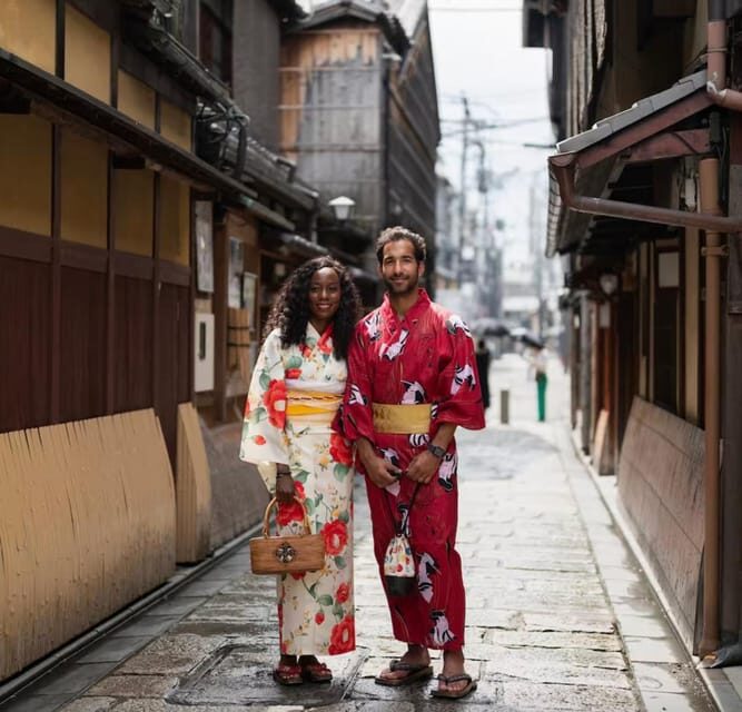 Kyoto Instagram tour with a private photographer. - Key Points
